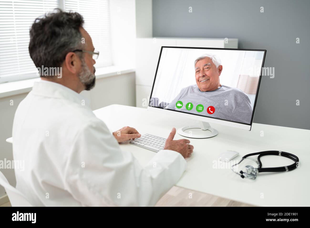 Man patient in online hi-res stock photography and images - Alamy