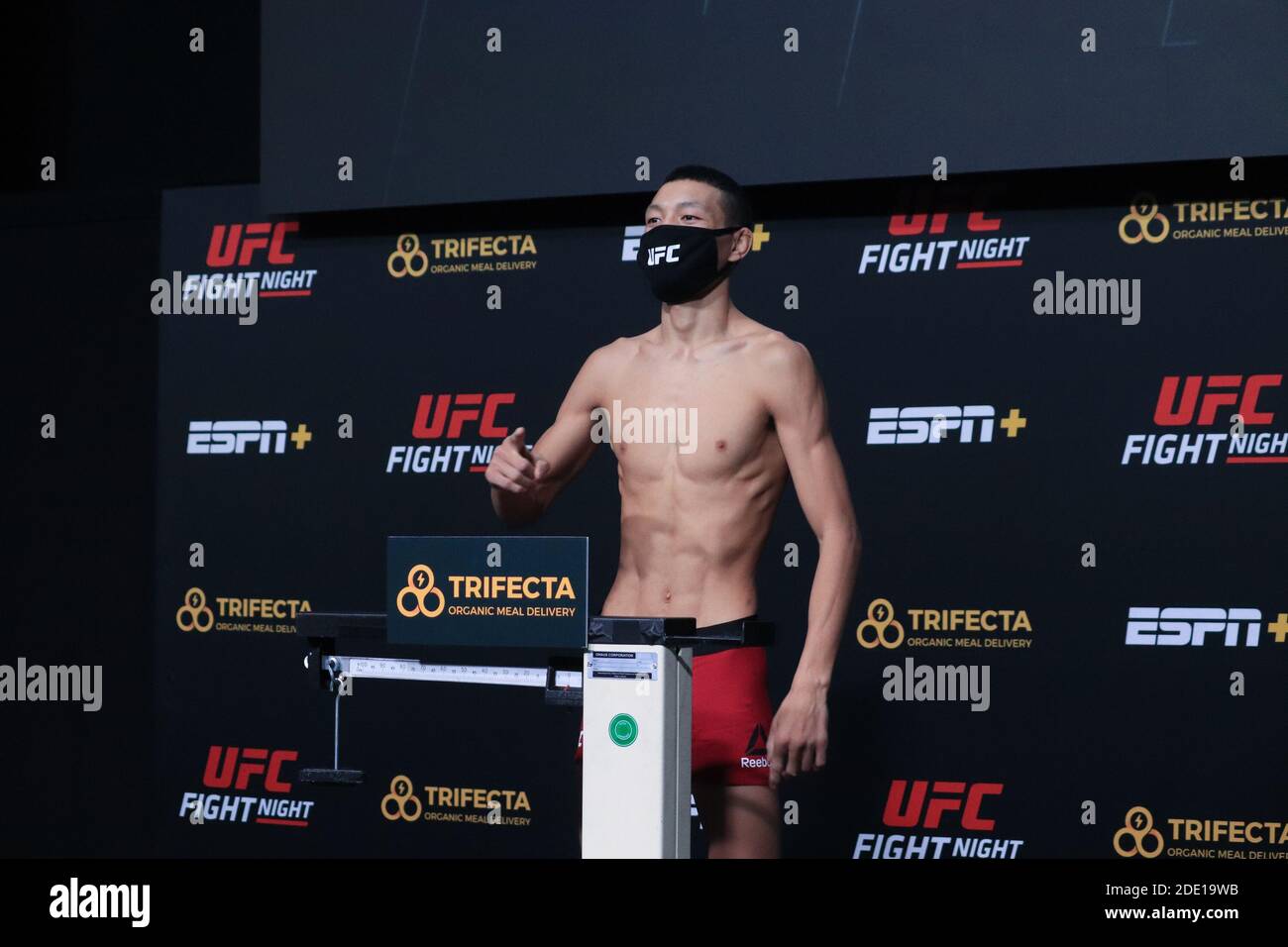 Las Vegas, Nevada, USA. 27th Nov, 2020. Su Mudaerji poses on the scale ...