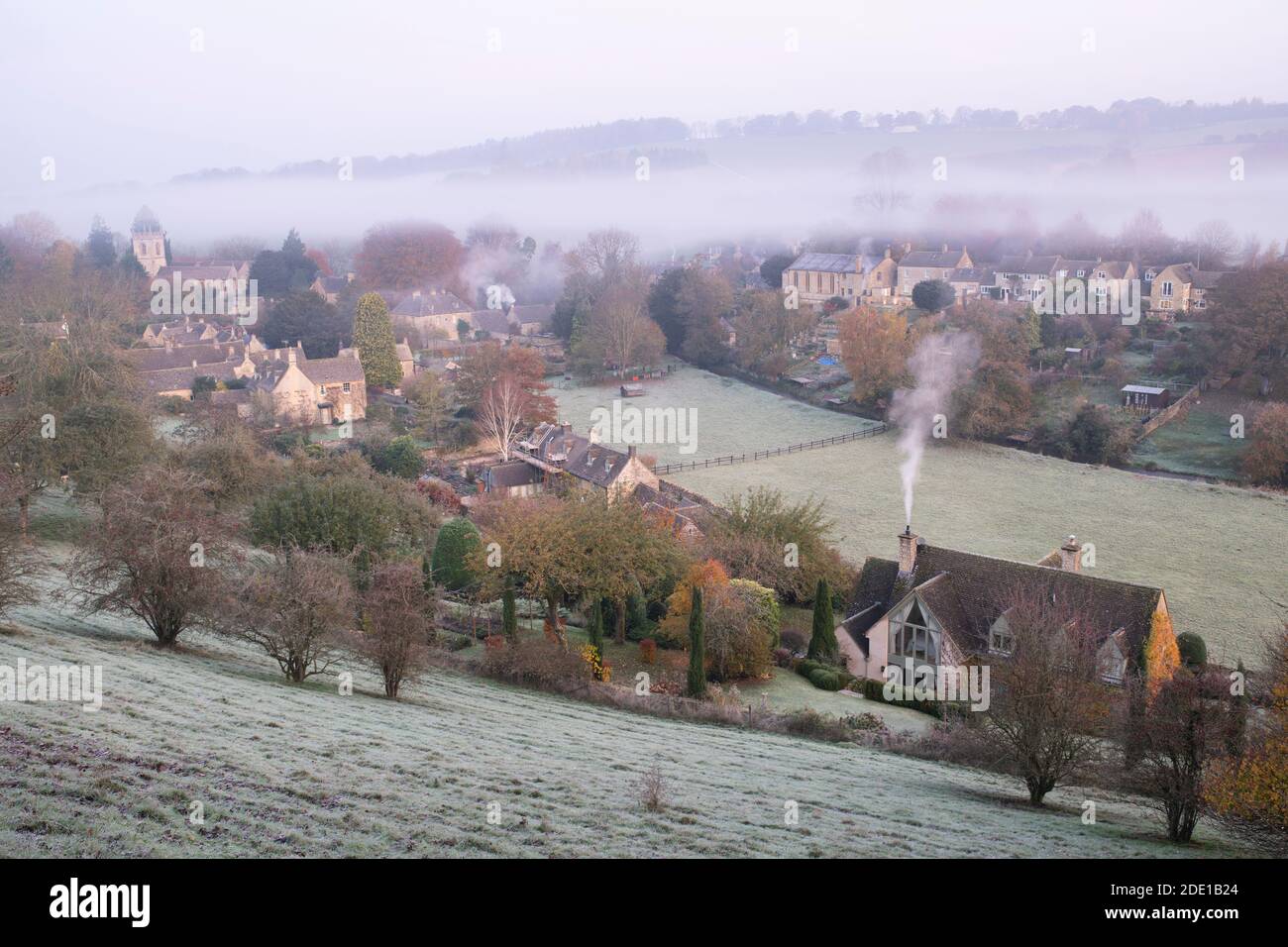 Misty morning over village hi-res stock photography and images - Alamy