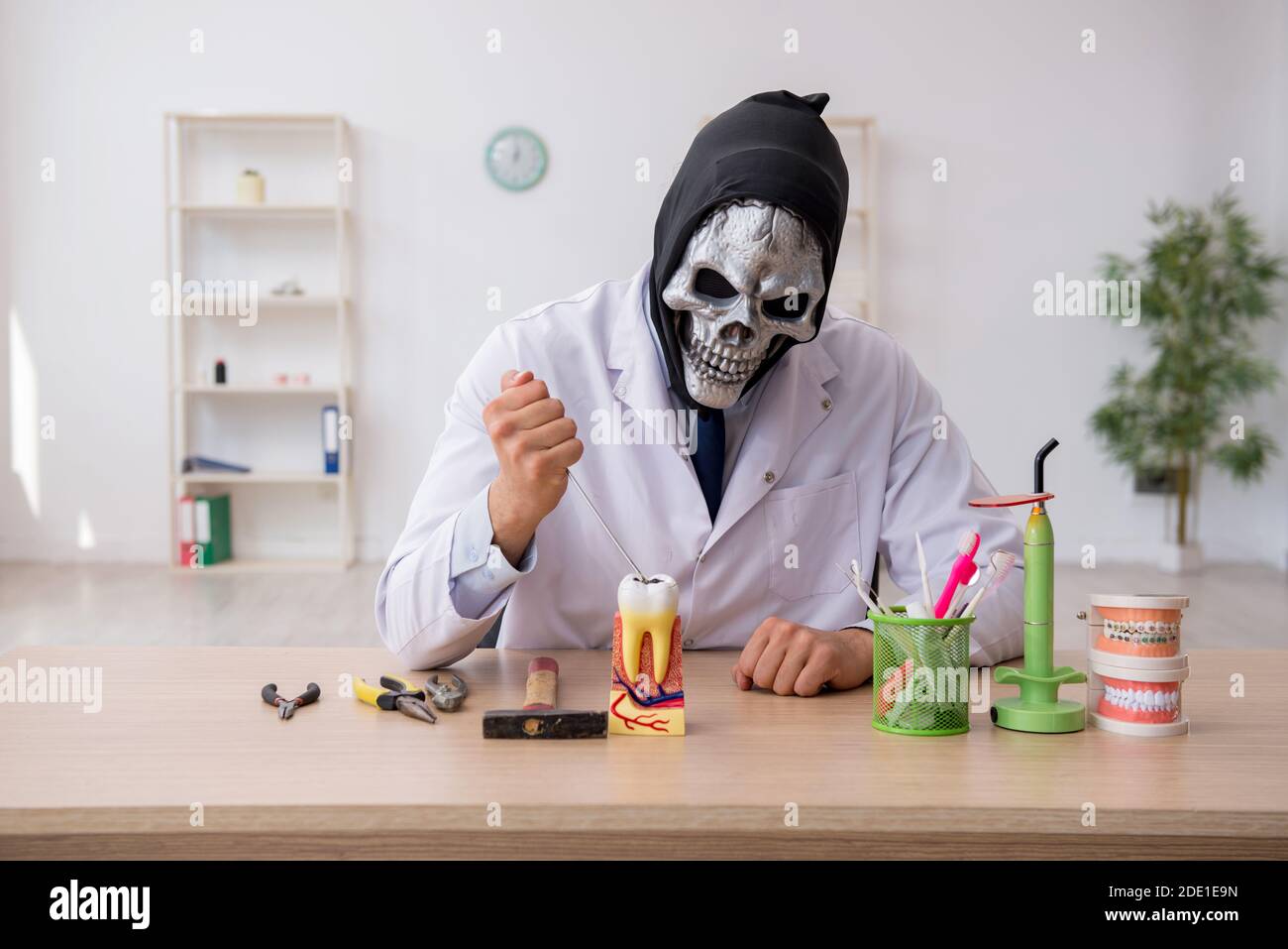 Vampire teeth model hi-res stock photography and images - Alamy
