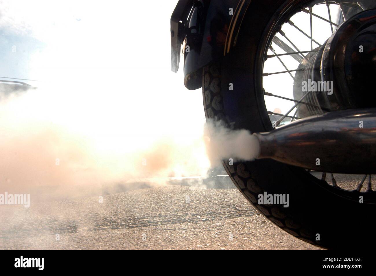 Exhaust Pipe Cloud Of Smoke at Christopher Larochelle blog