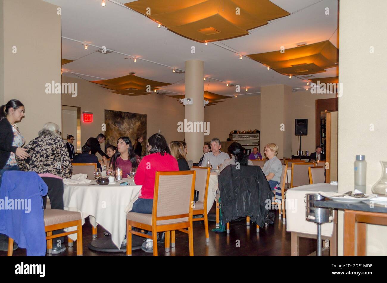 Indian restaurant interior hi-res stock photography and images - Alamy