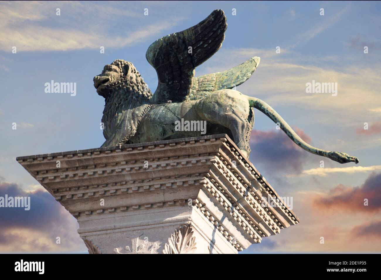 Venetian lion over venetian column Stock Photo - Alamy