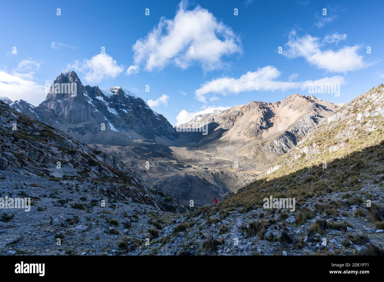 Cordillera mountain range hi-res stock photography and images - Alamy