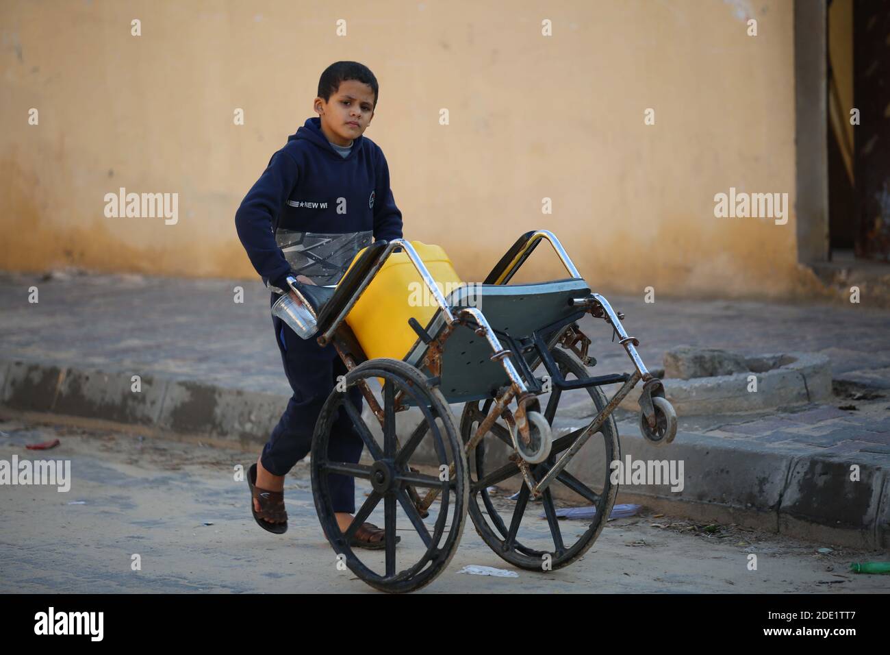 Al-Nuseirat Refugee Camp, The Gaza Strip, Palestine. 27th Nov, 2020 ...