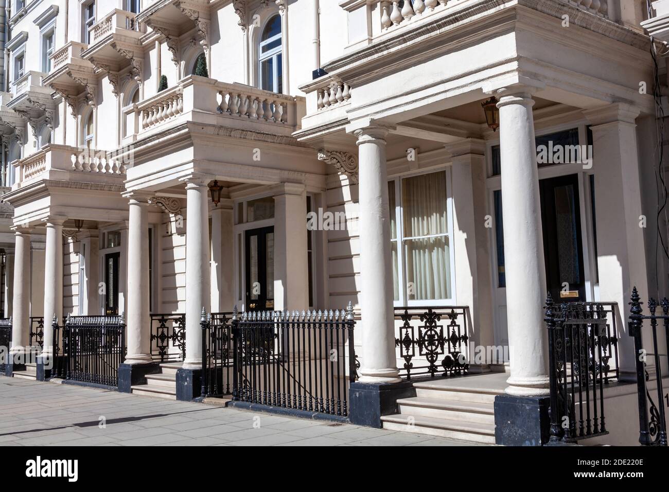 Regency Georgian terraced town house homes and apartments in Kensington ...