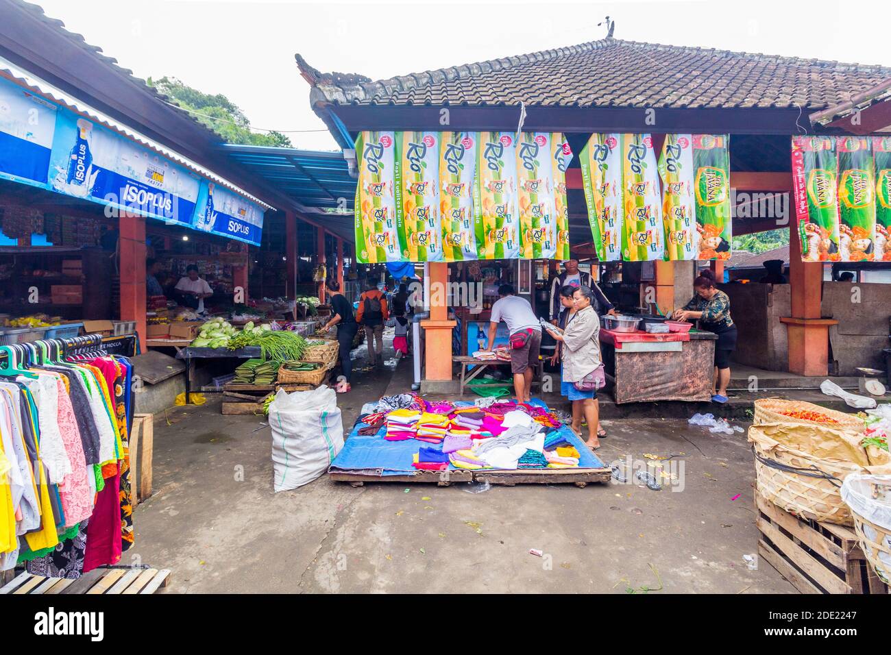 Local traditional market in Bali, Indonesia Stock Photo - Alamy