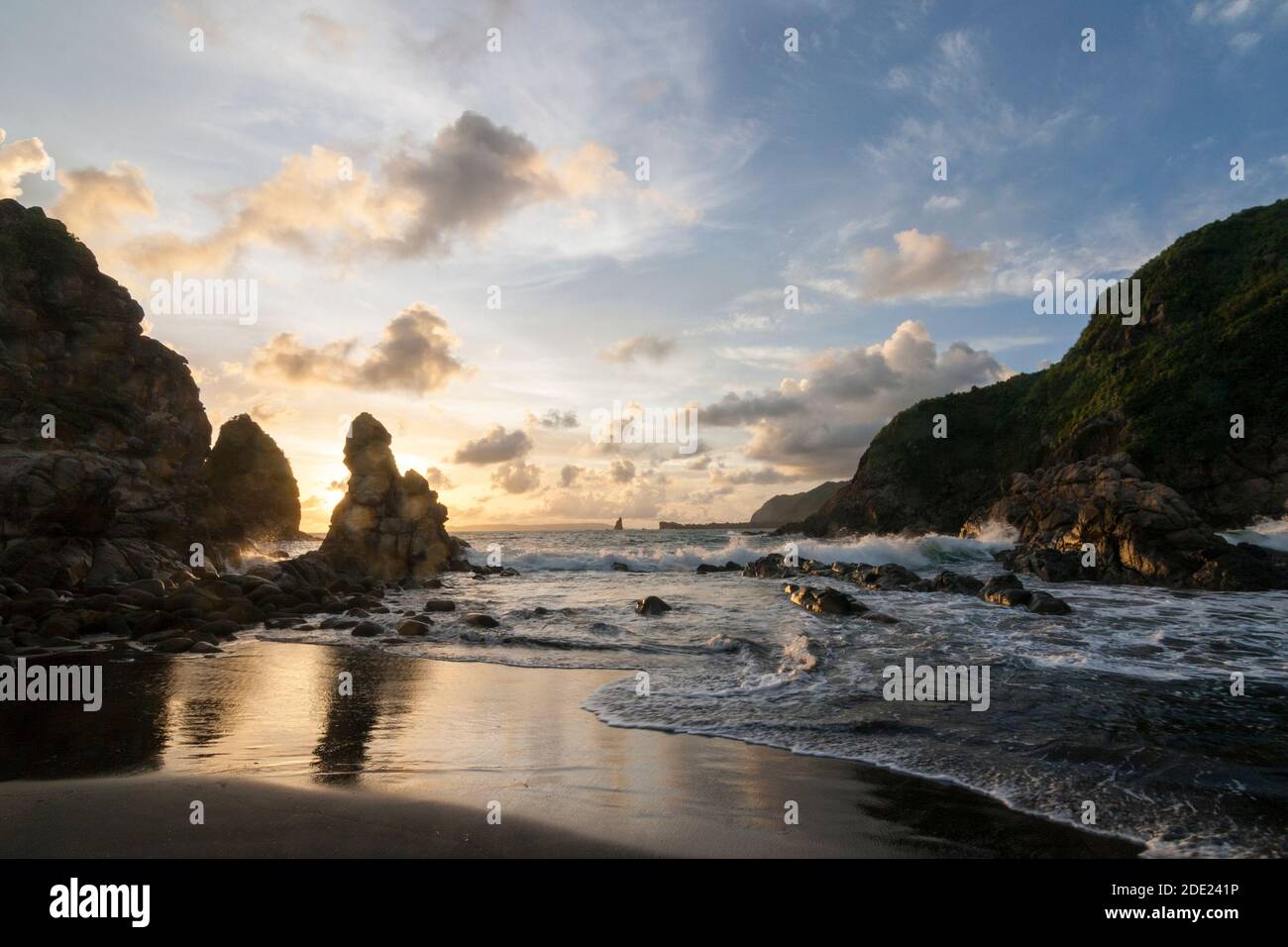 Payangan Beach is a fishing village with traditional boats. The perfect ...