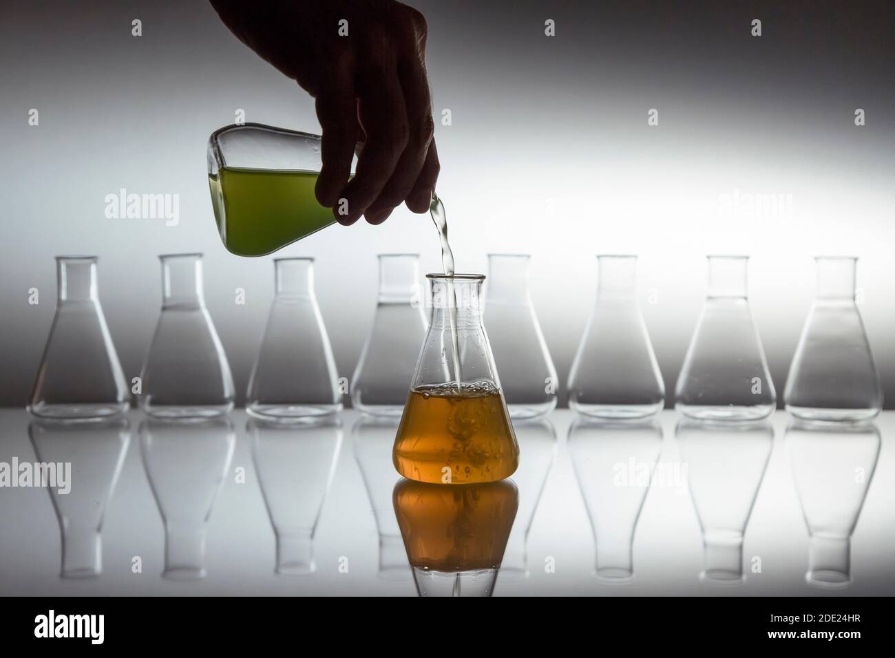 Green chemistry reaction formula hi-res stock photography and images ...