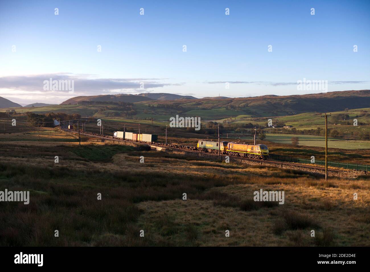 Freightliner class 90 electric locomotives double heading a intermodal ...