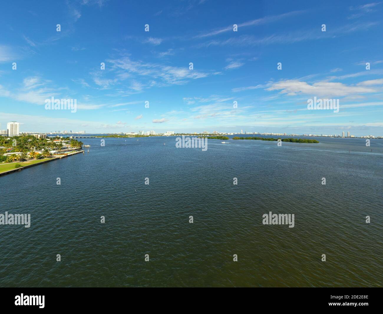 Aerial photo Miami Biscayne Bay view of islands Stock Photo - Alamy