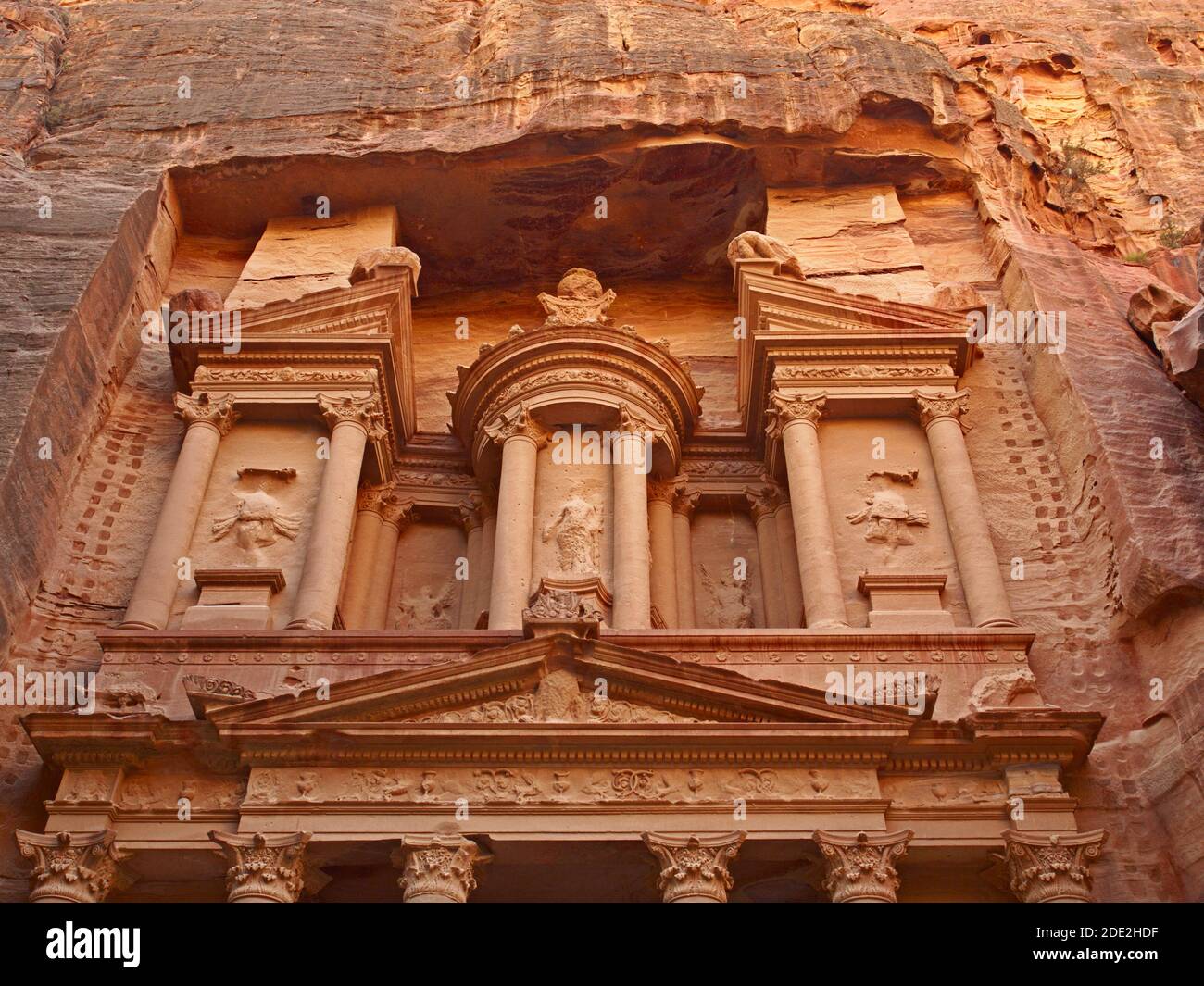 The Treasury (Al-Khazneh) temple in the ancient Arab Nabatean Kingdom ...