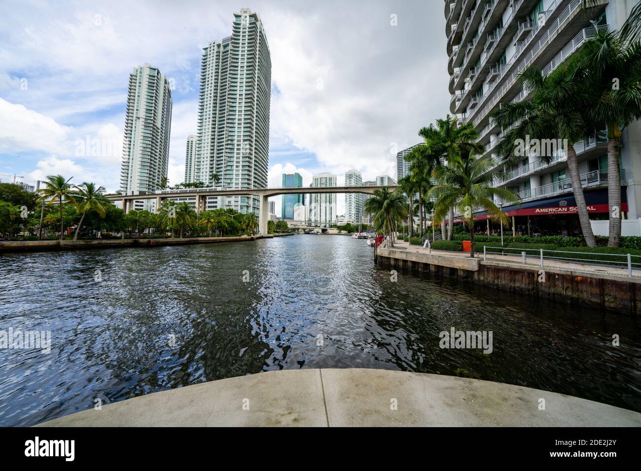 Downtown miami riverwalk hi-res stock photography and images - Alamy