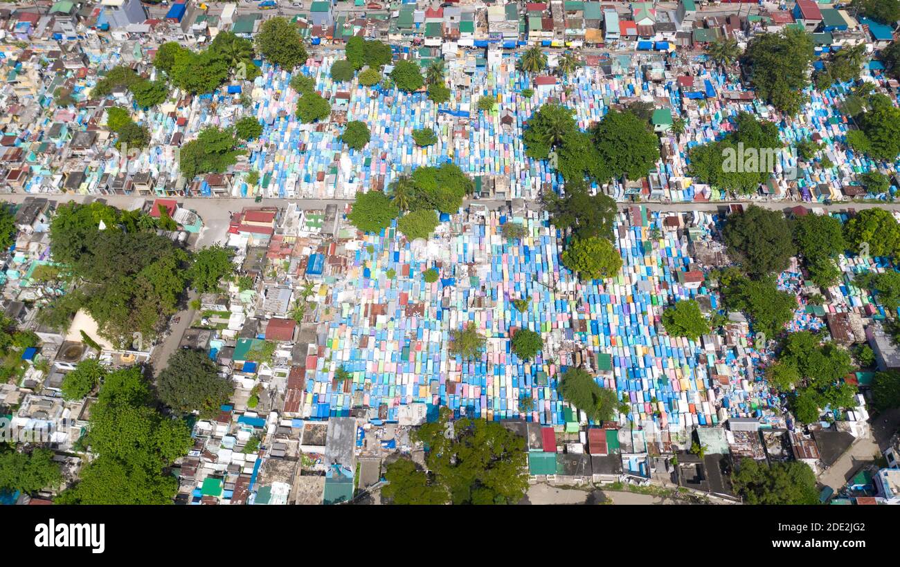 The northern cemetery in Manila with many graves and crypts in the city ...