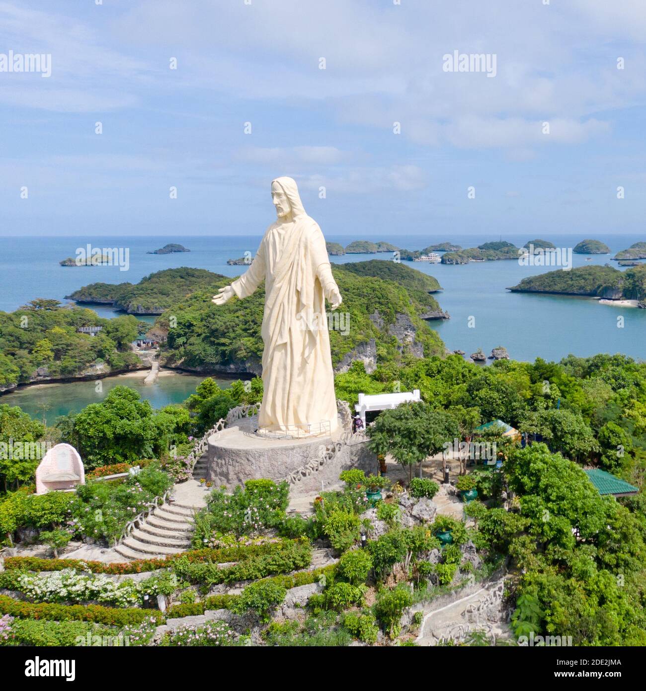 Tourist routes in the Philippines. Statue of Jesus Christ on Pilgrimage ...