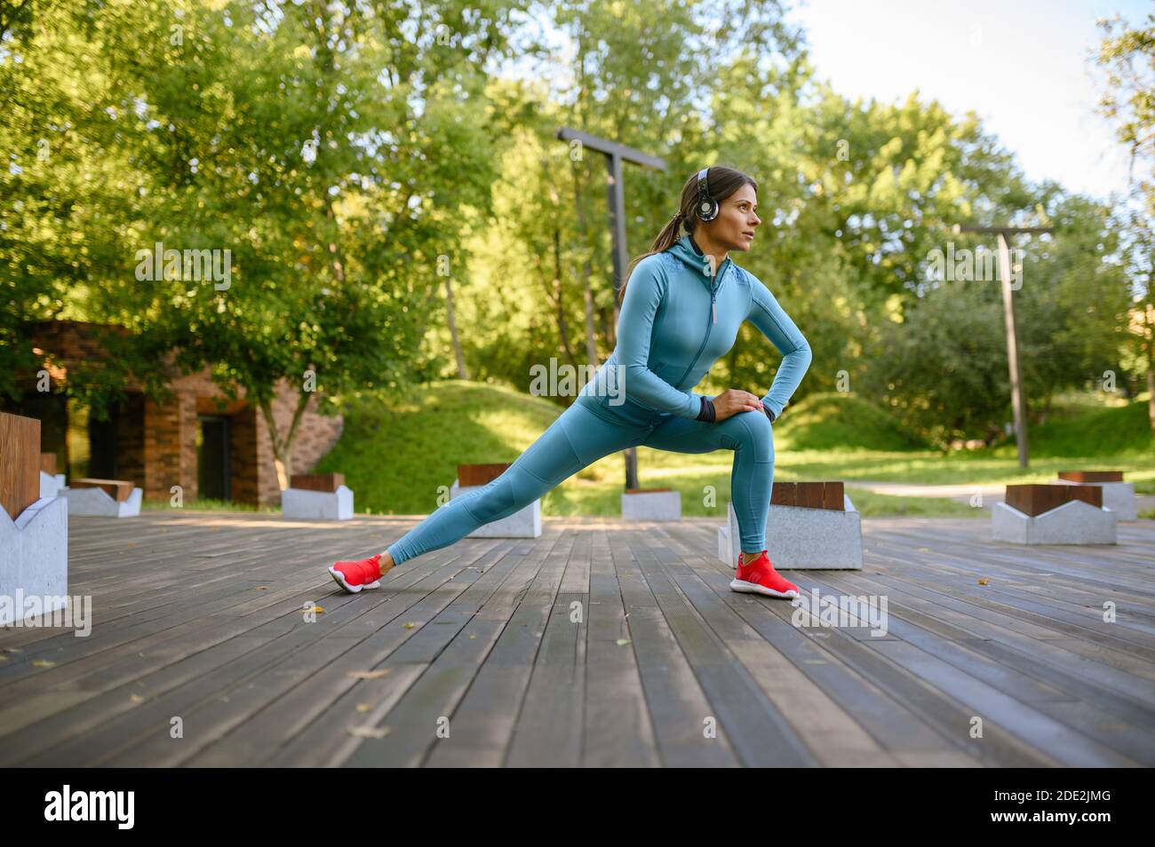 Park workout hi-res stock photography and images - Alamy