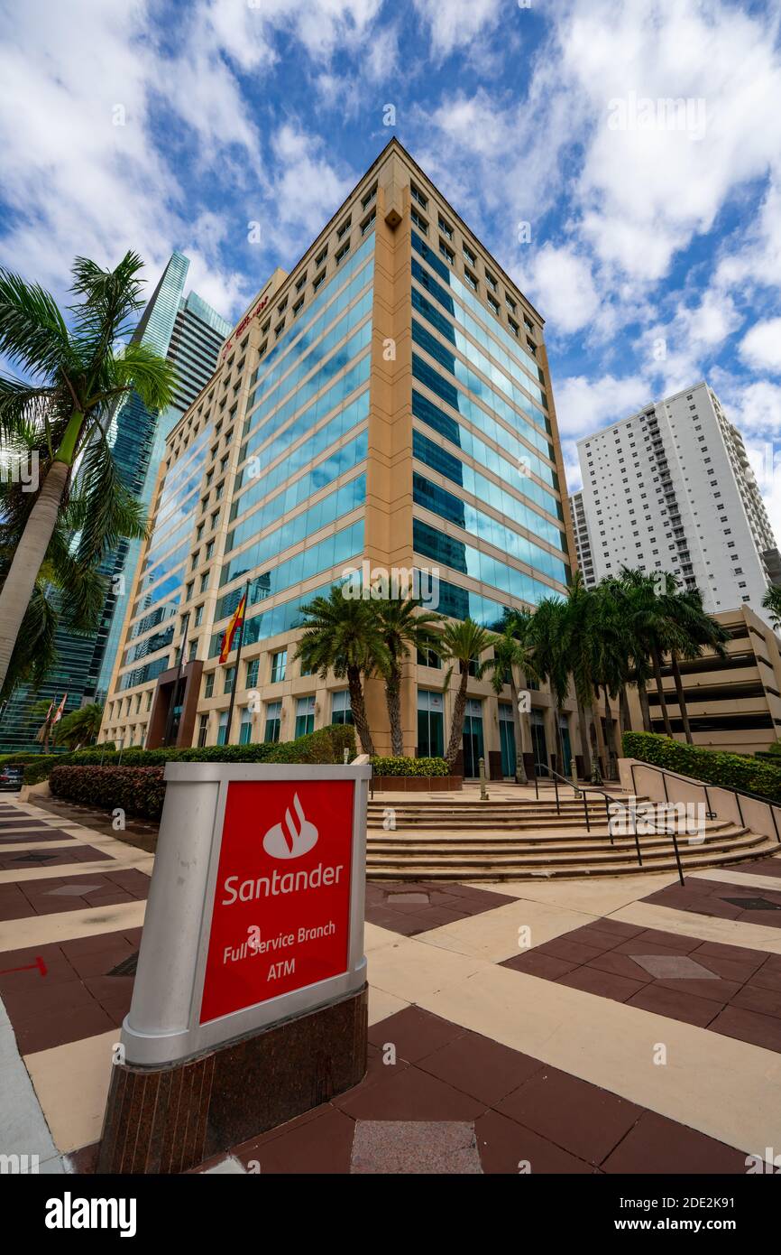 MIAMI, FL, USA - NOVEMBER 27, 2020: Photo of Santander Bank Miami ...