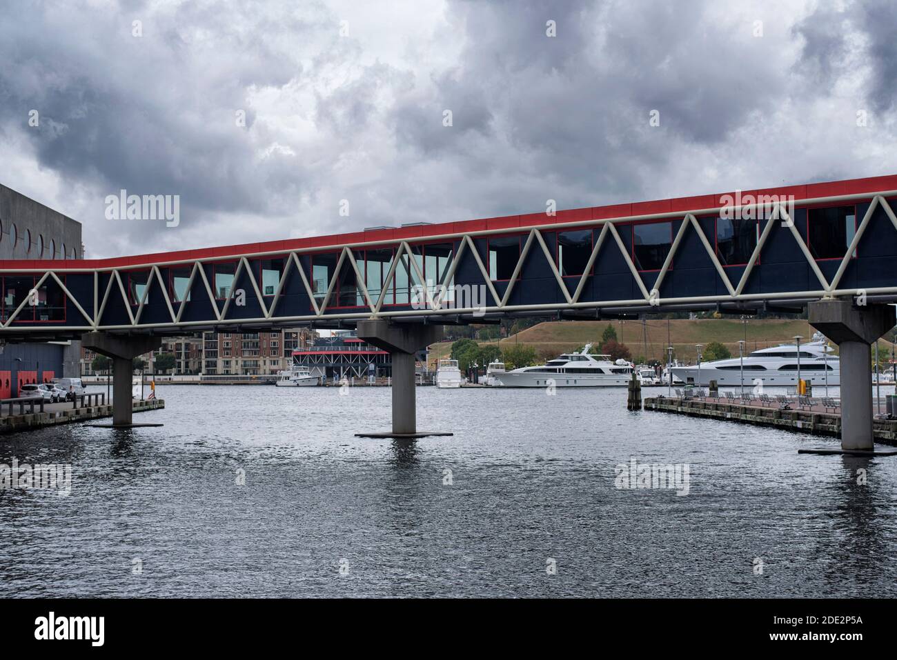 Enclosed connector hi-res stock photography and images - Alamy