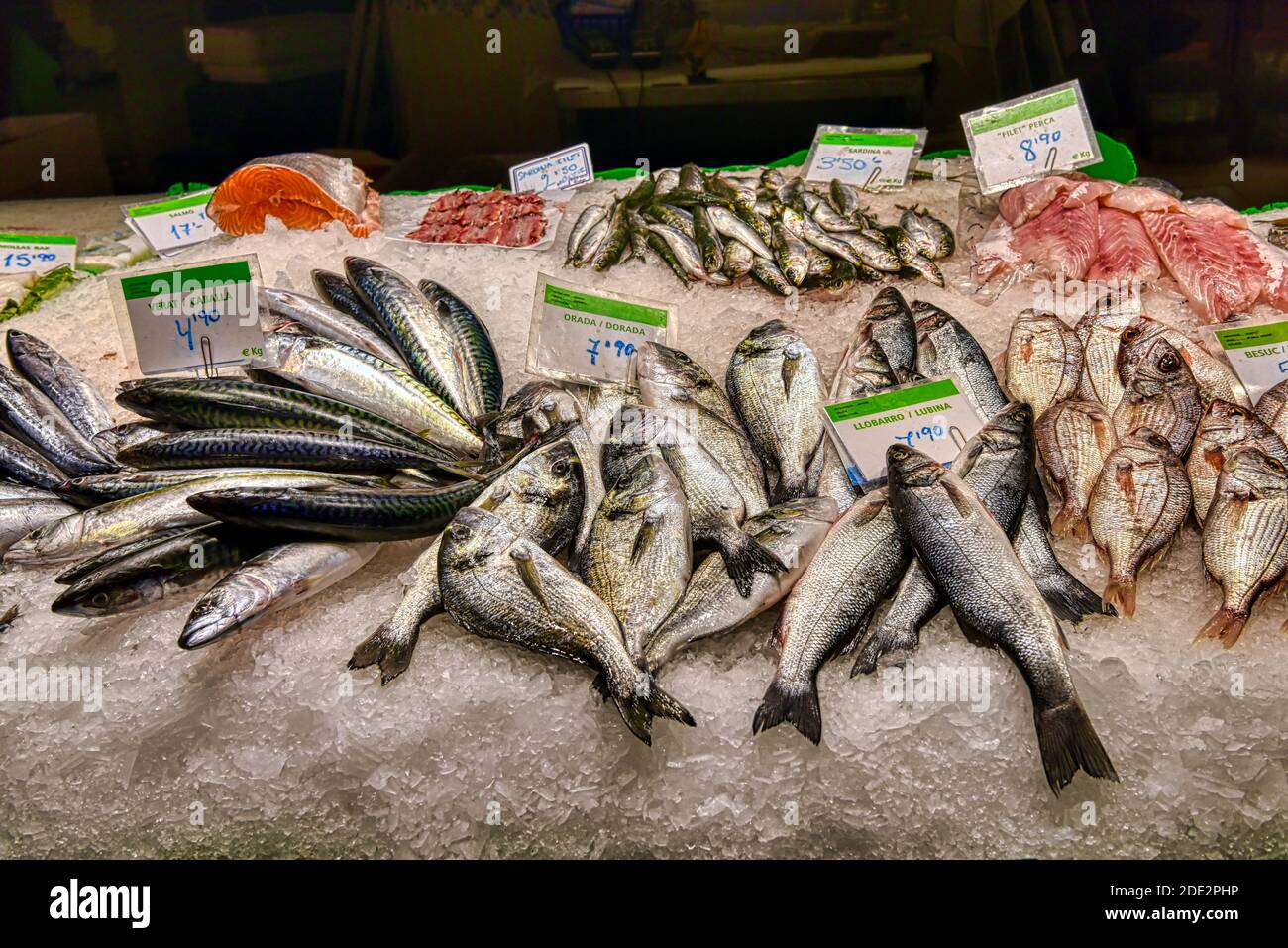 Ananas salat hi-res stock photography and images - Alamy