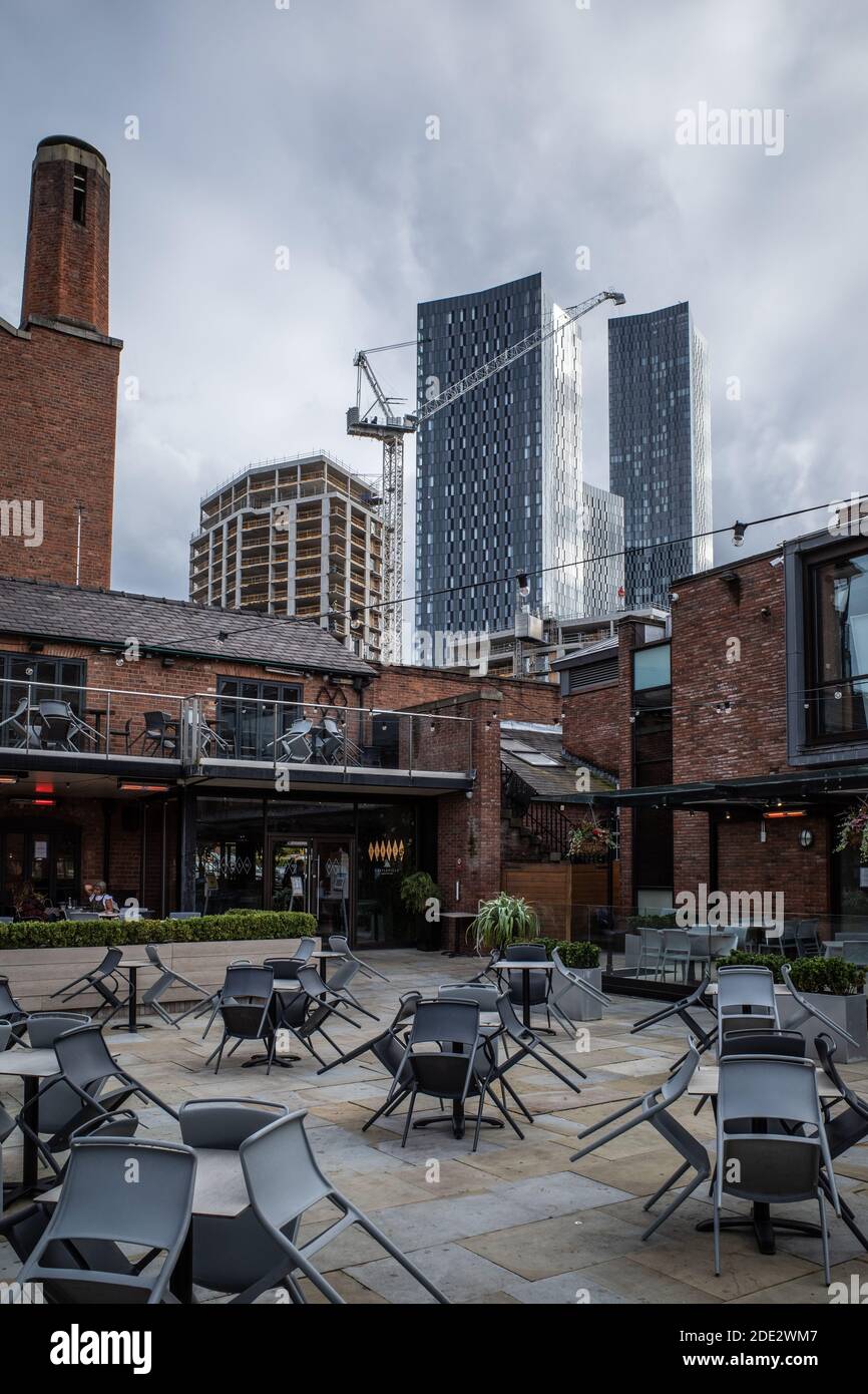 a deserted restaurant near castlefield, central manchester Stock Photo ...