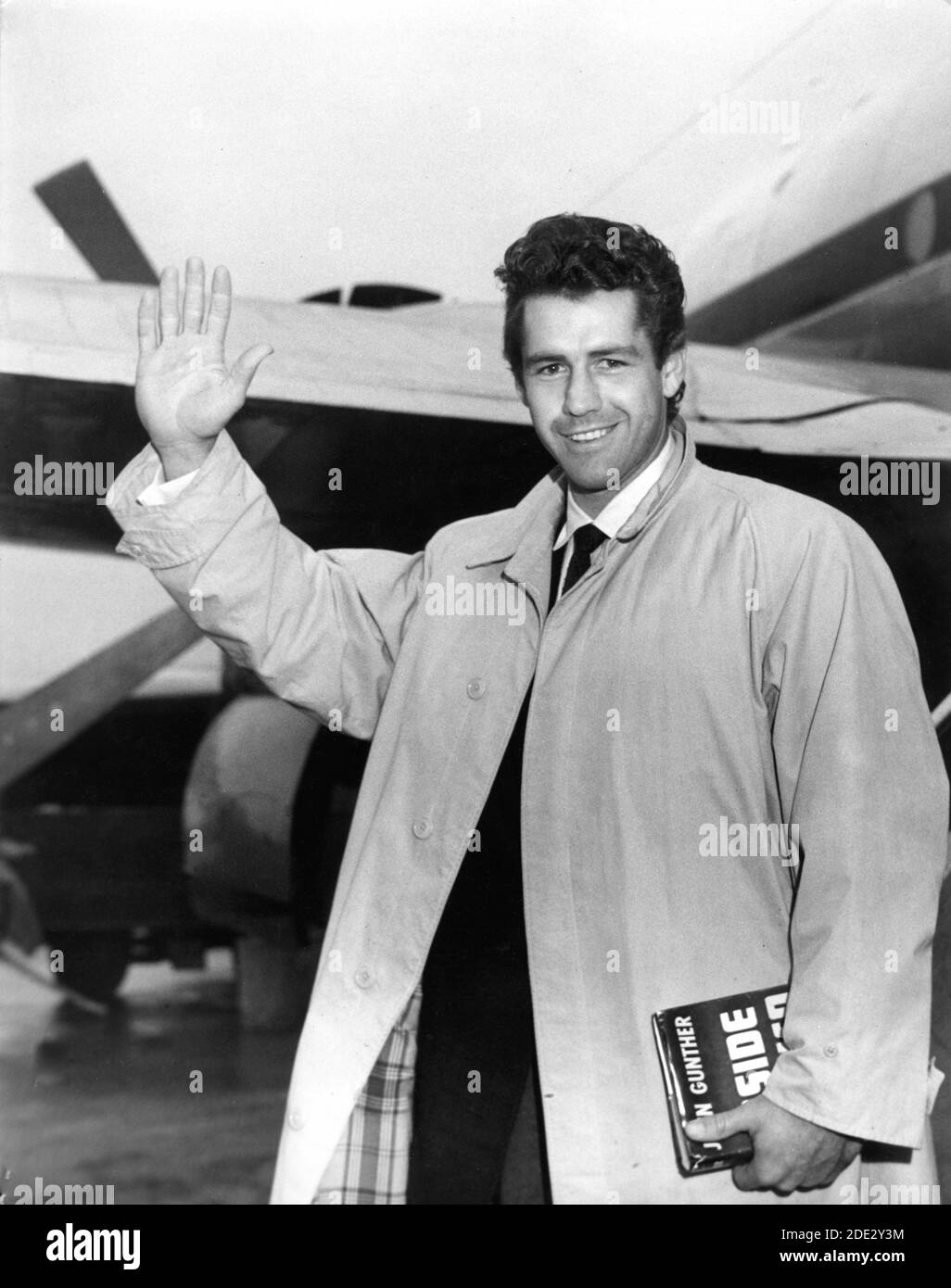 GORDON SCOTT arrives at London Airport from USA to make TARZAN AND THE ...