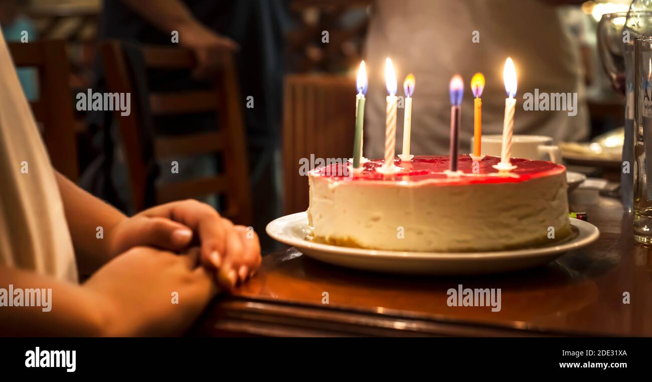 6 candle cake hi-res stock photography and images - Alamy