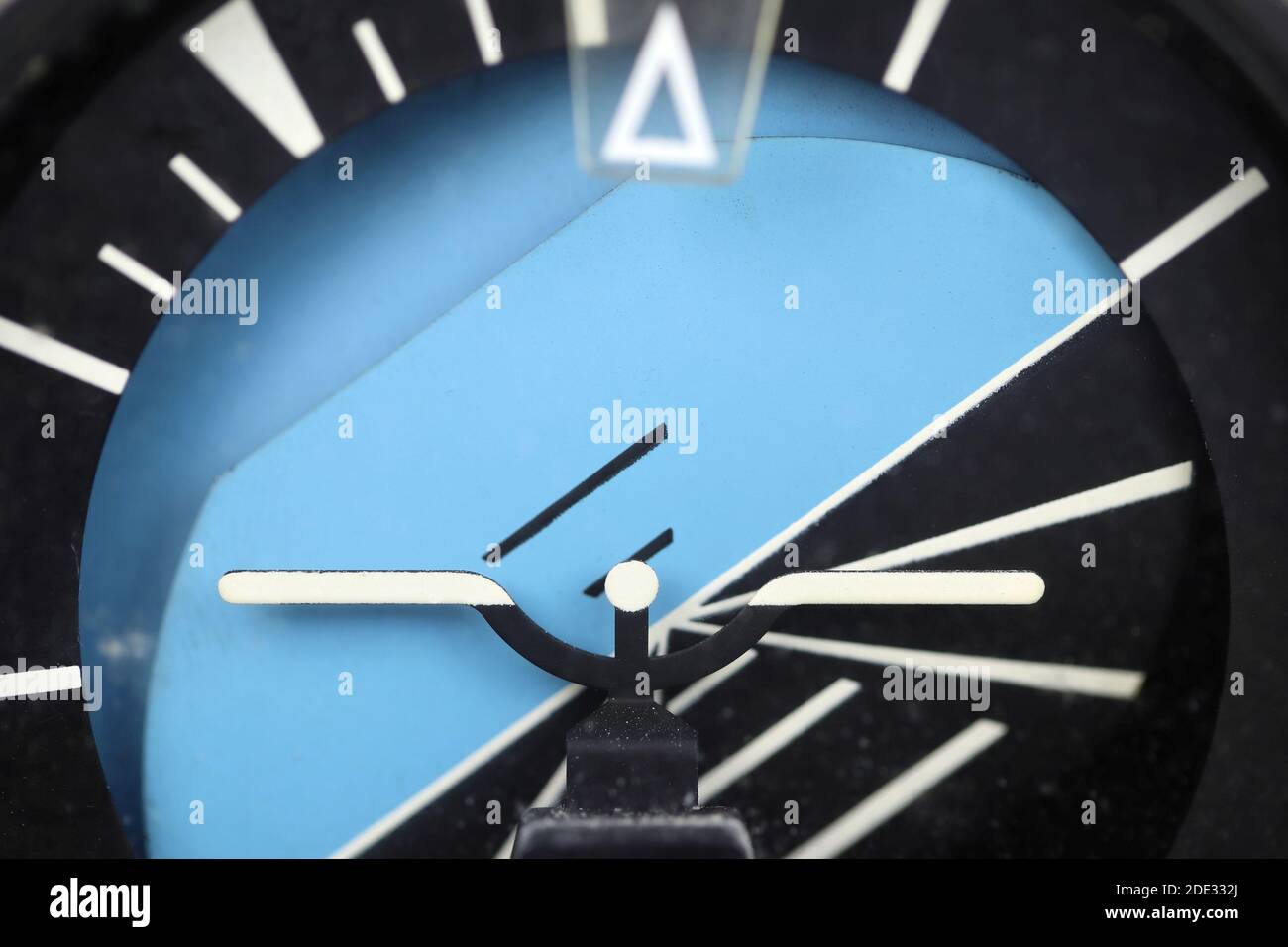 analogue attitude indicator showing climbing right bank Stock Photo - Alamy