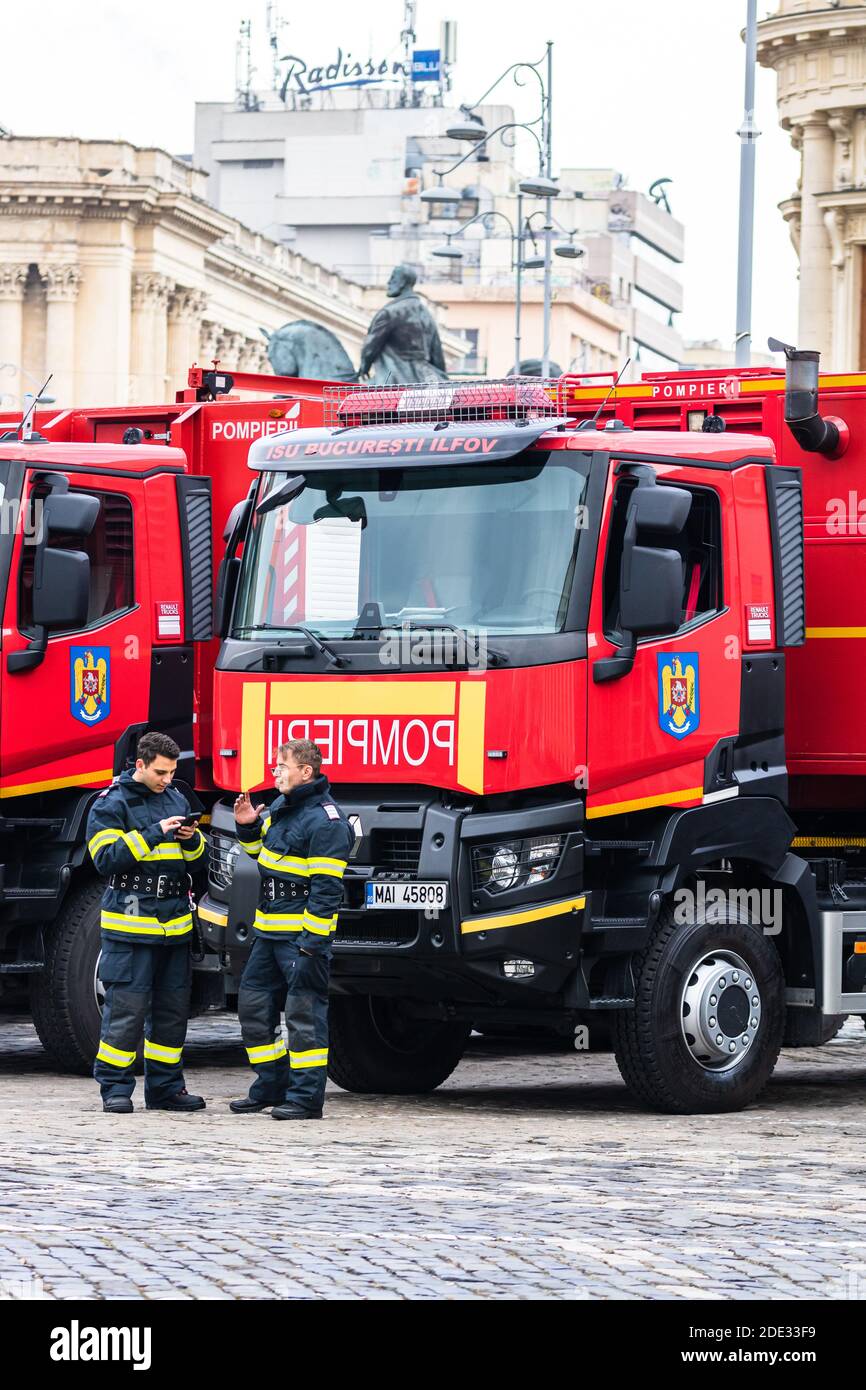 Romanian Firefighting emergency firemen (Pompierii) parked in front of ...