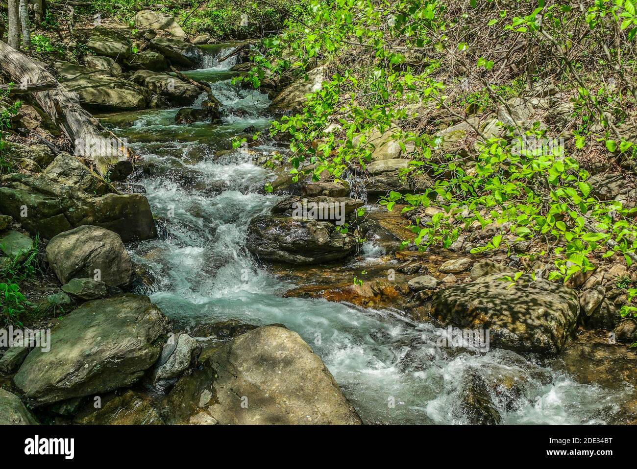 Fast moving water over rocks hi-res stock photography and images - Alamy
