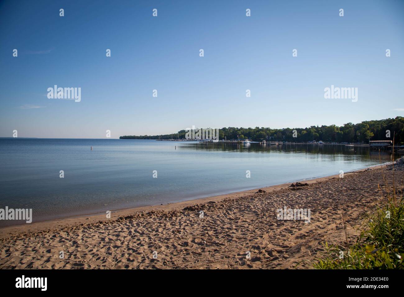 Sandy beach in Door County Wisconsin Stock Photo - Alamy