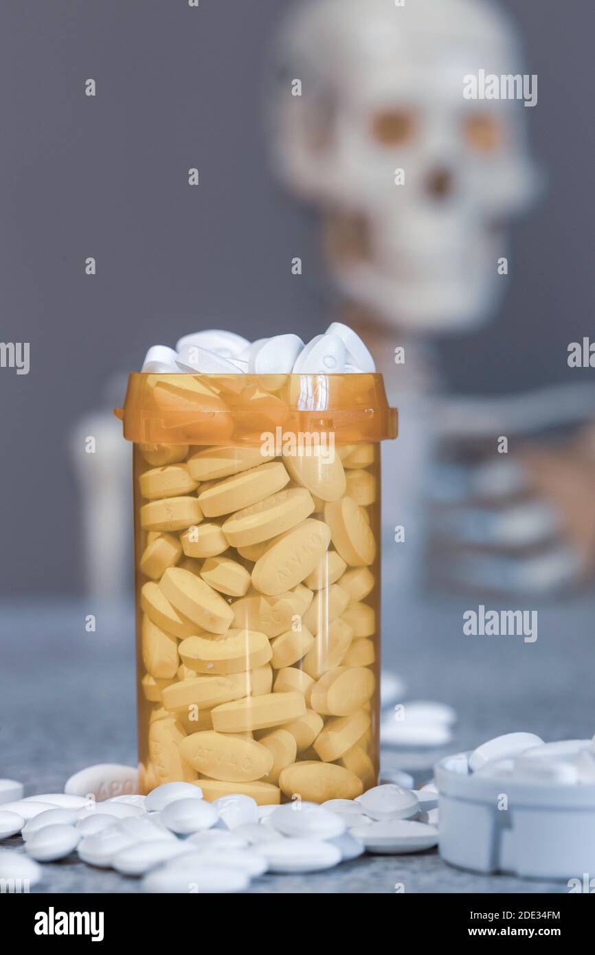 Skeleton with pill hi-res stock photography and images - Alamy