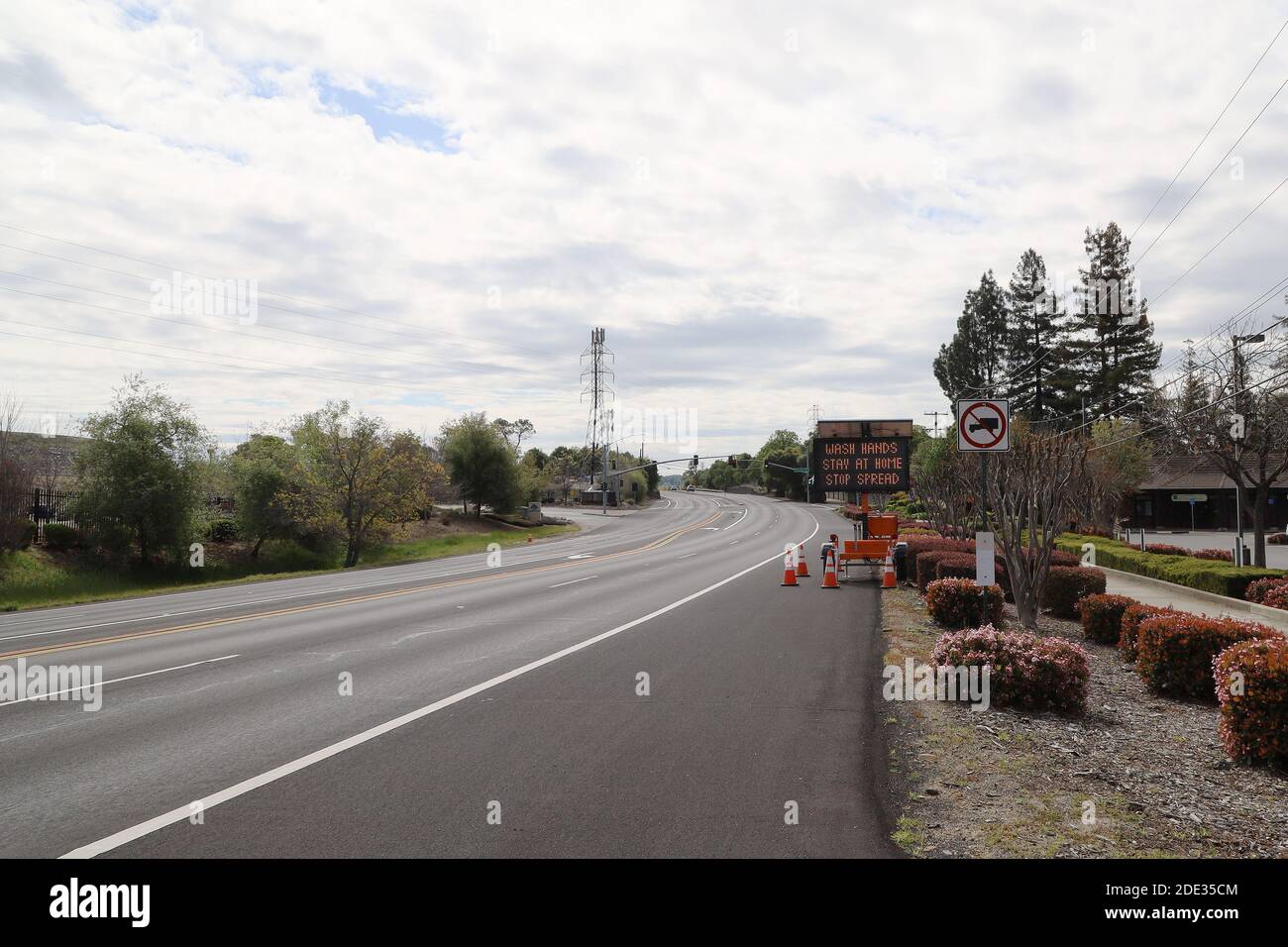 Corona virus warning hi-res stock photography and images - Alamy