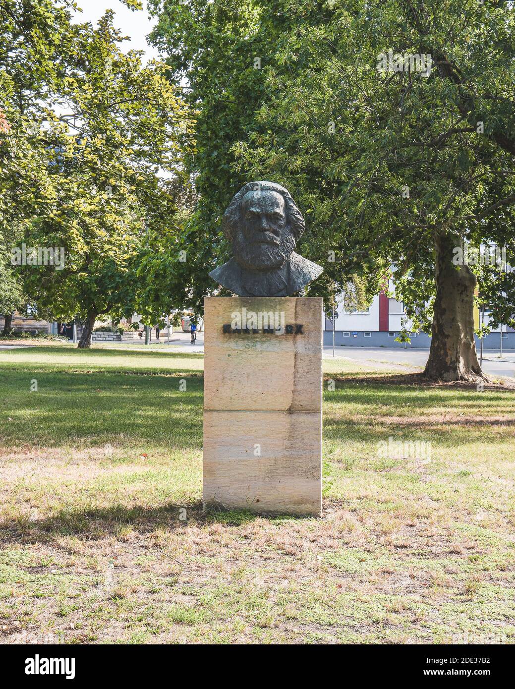 Statue of Karl Marx in Dessau, Germany Stock Photo - Alamy