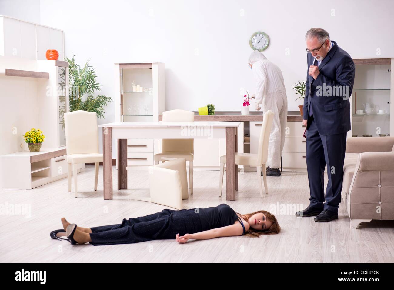 Forensic experts at the crime scene at home Stock Photo - Alamy