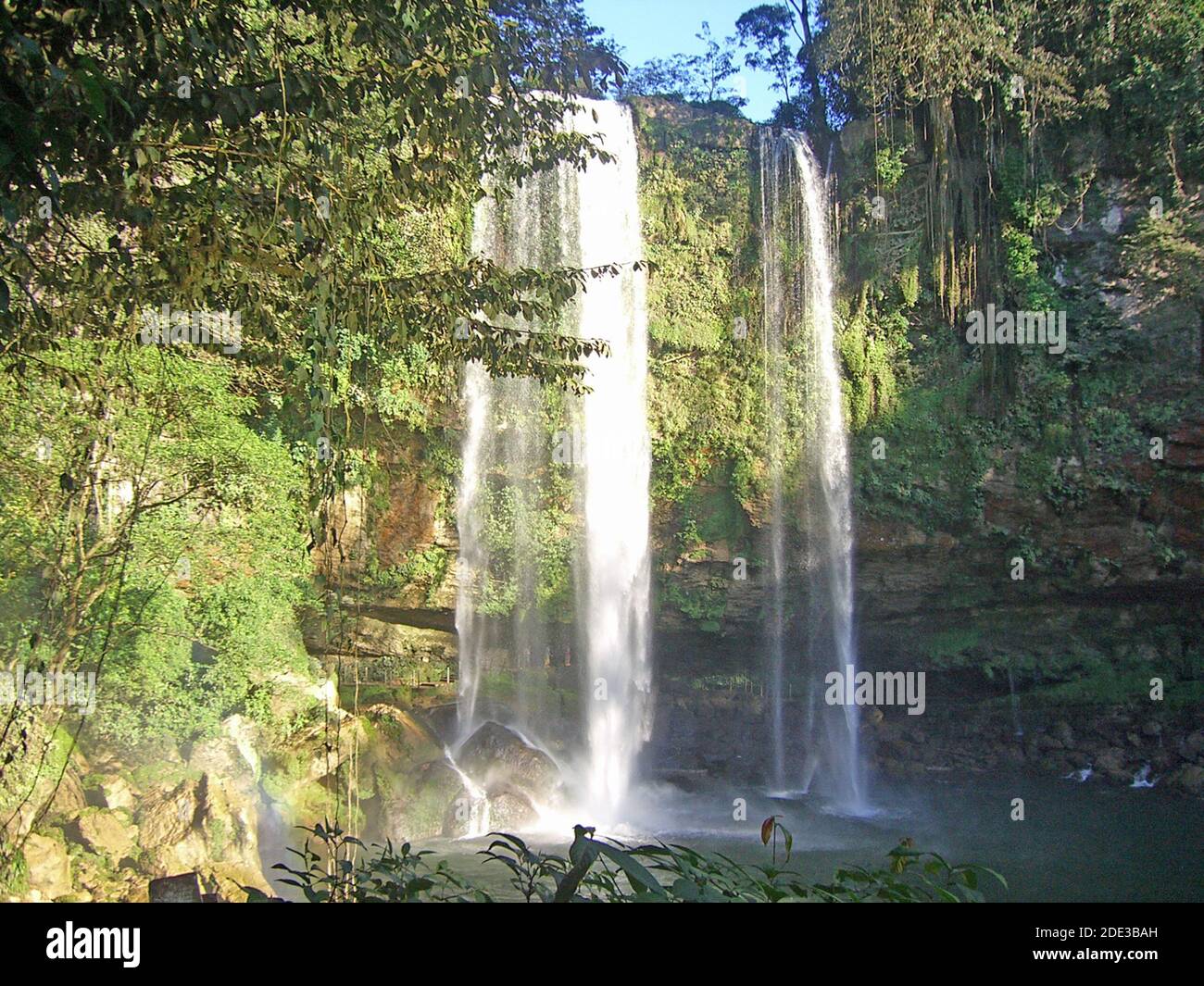 Chute centrale hi-res stock photography and images - Alamy