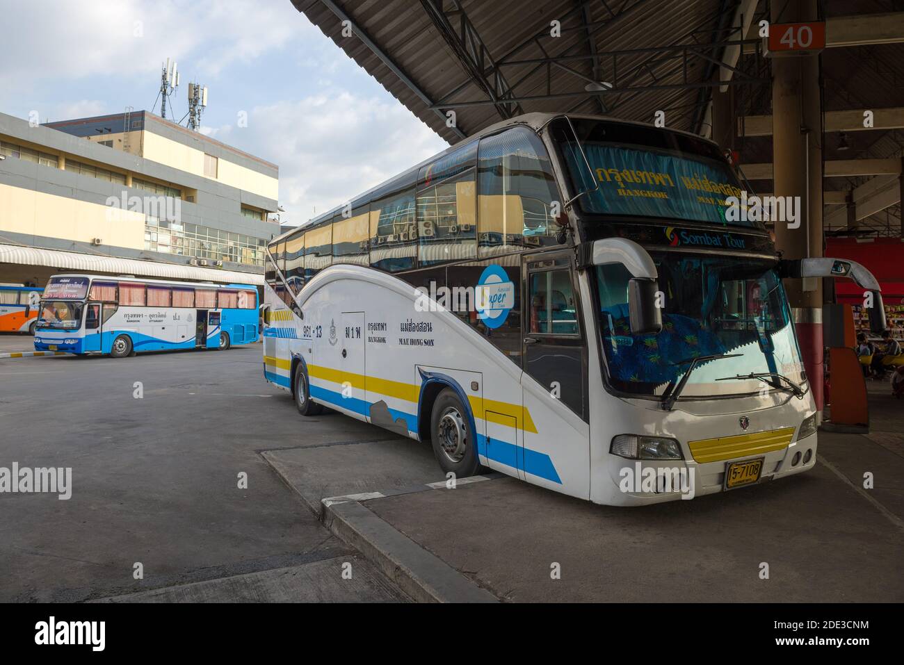 BANGKOK, THAILAND - JANUARY 14, 2018: Intercity bus at the platform of ...