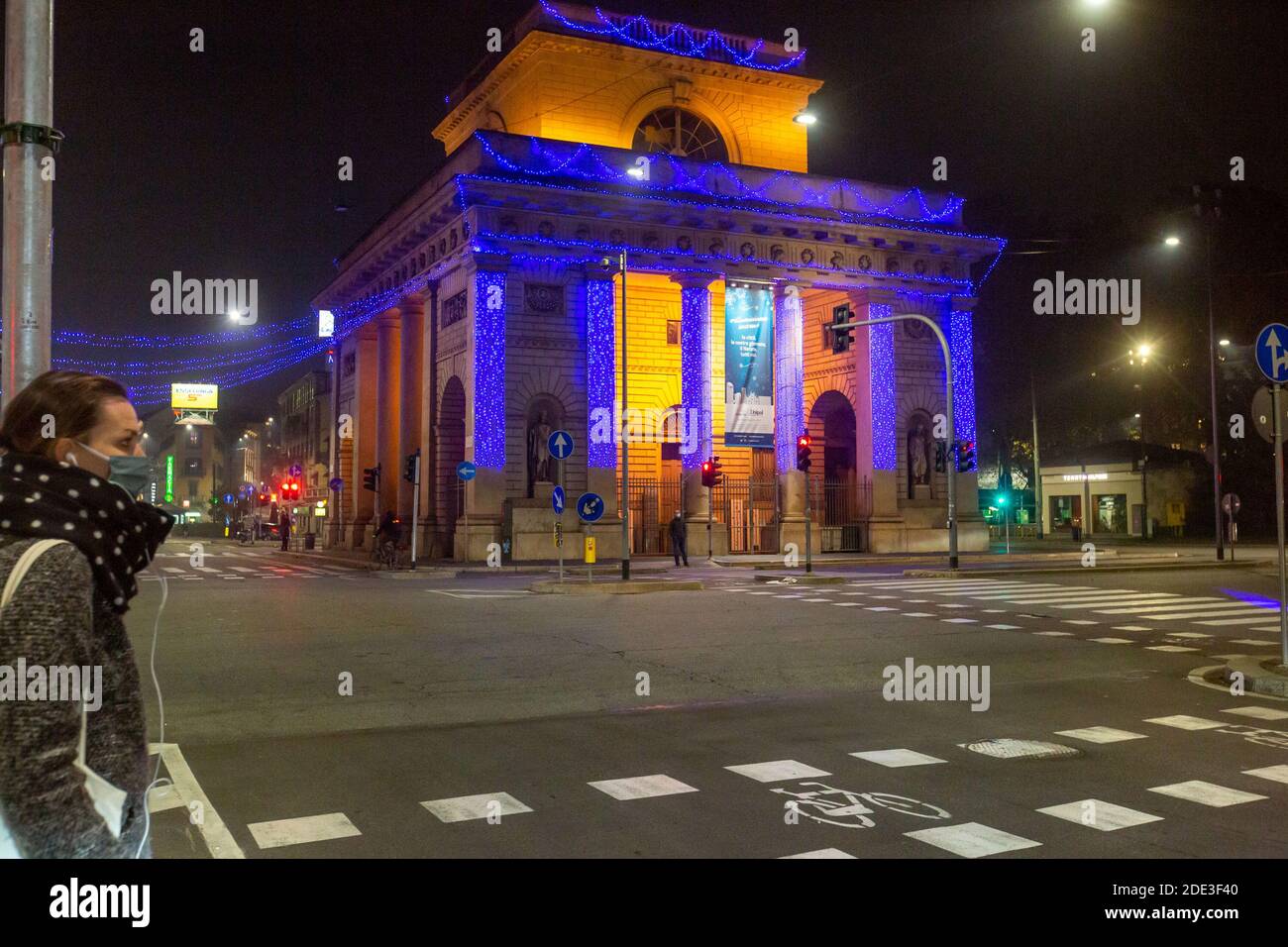 Milan, Italy. 27th Nov, 2020. Milan, test of lighting of the Christmas ...