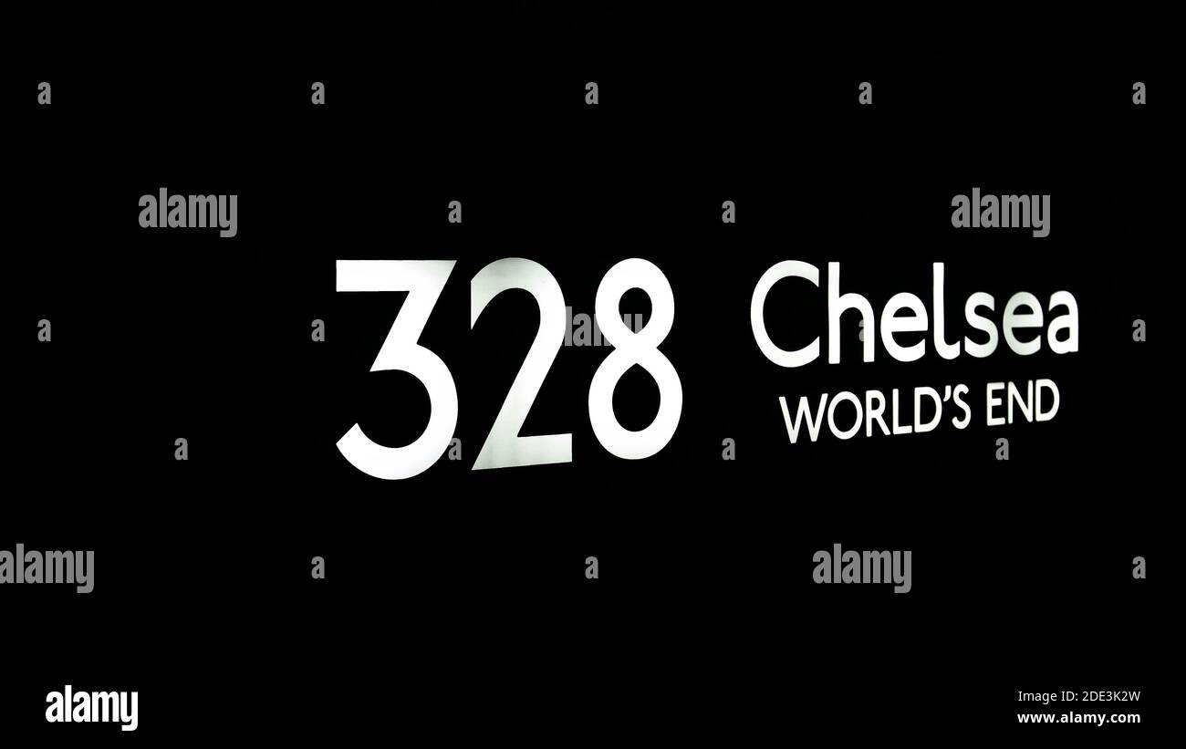 Chelsea worlds end sign on bus hi-res stock photography and images - Alamy