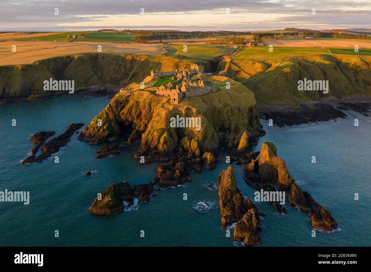 Dunnottar castle sunrise hi-res stock photography and images - Alamy