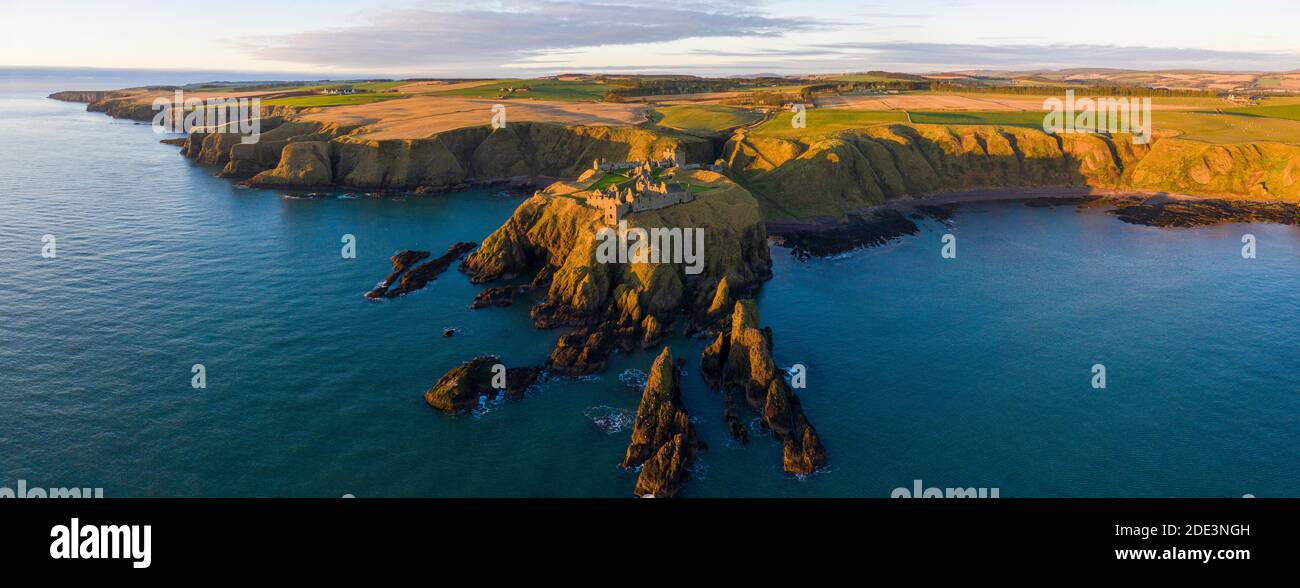 Dunnottar castle sunrise hi-res stock photography and images - Alamy