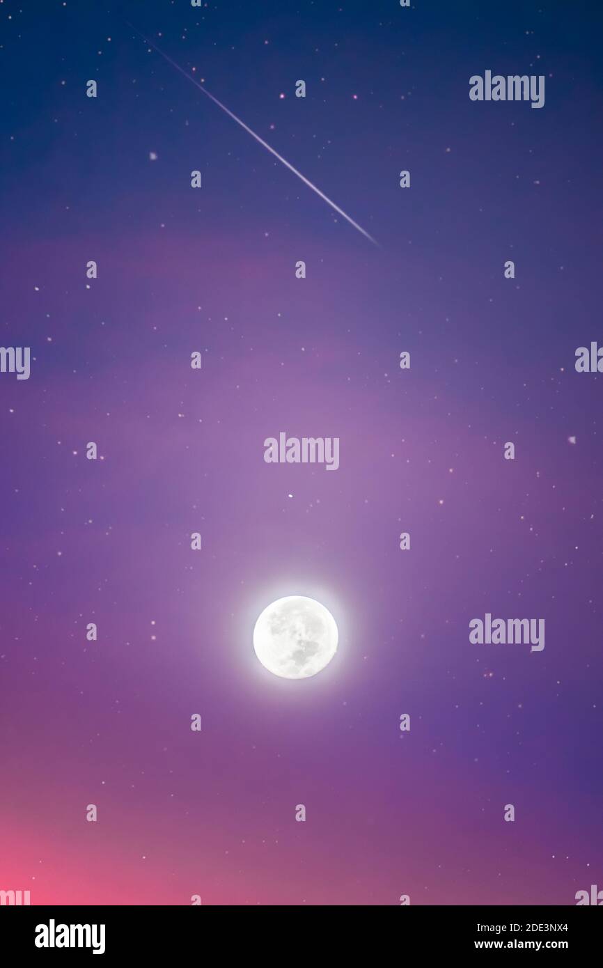 Violet sky hi-res stock photography and images - Alamy