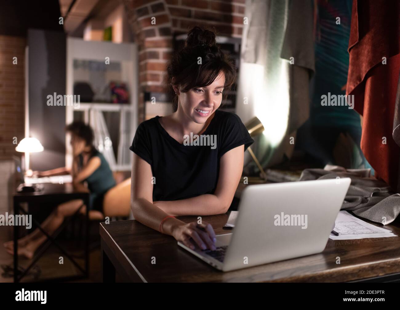 Work on project hi-res stock photography and images - Alamy