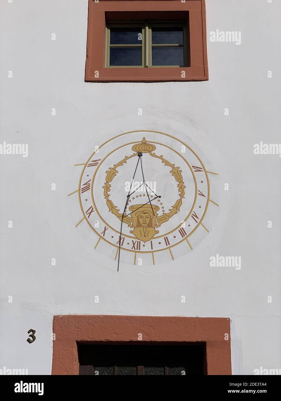 Sundial design hi-res stock photography and images - Alamy