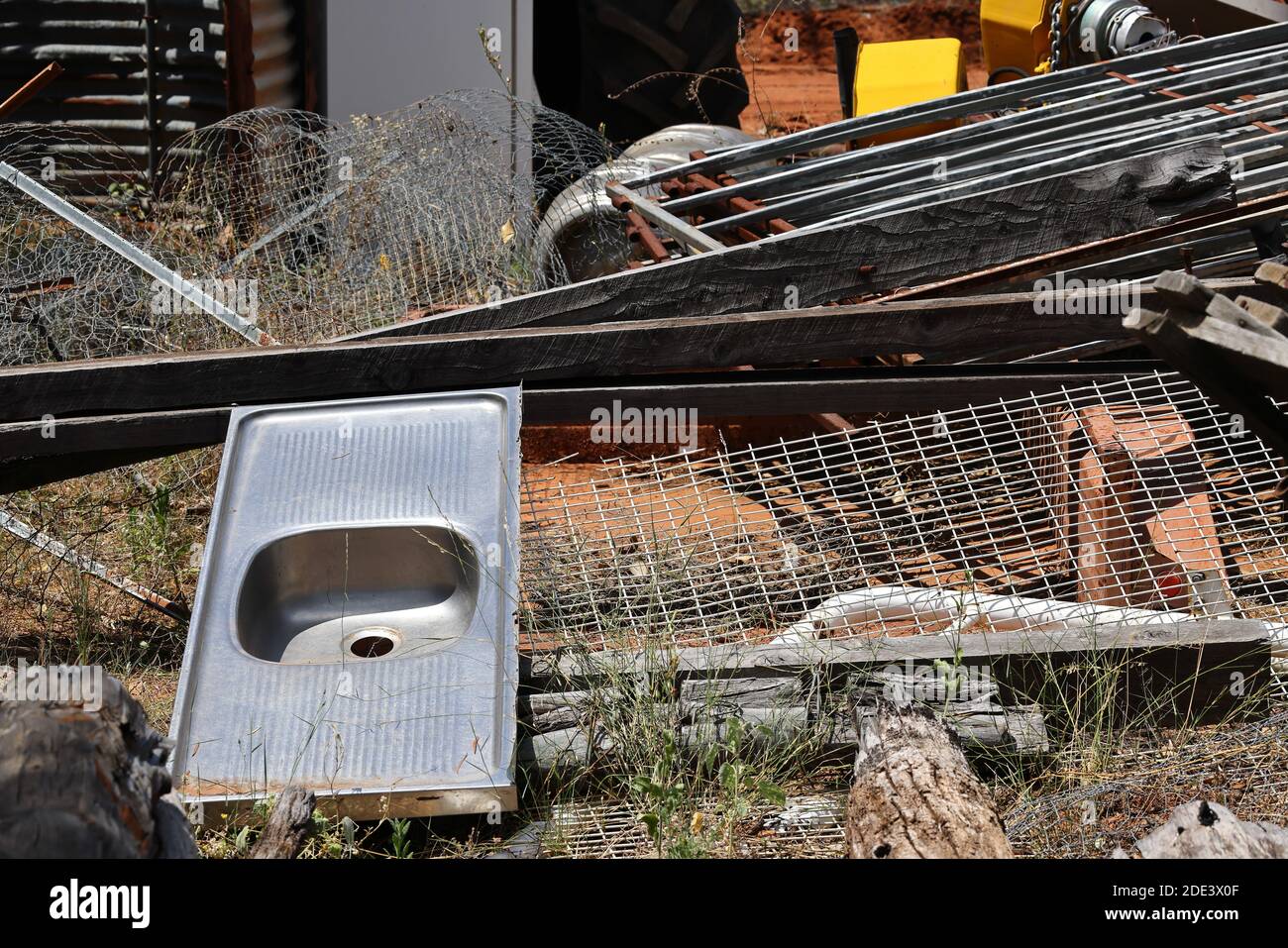 Discarded Sink High Resolution Stock Photography and Images - Alamy