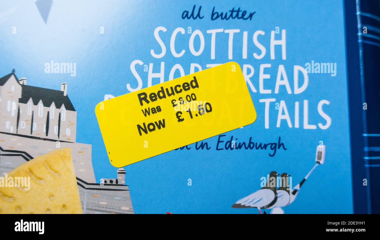 Reduced food yellow sticker hi-res stock photography and images - Alamy