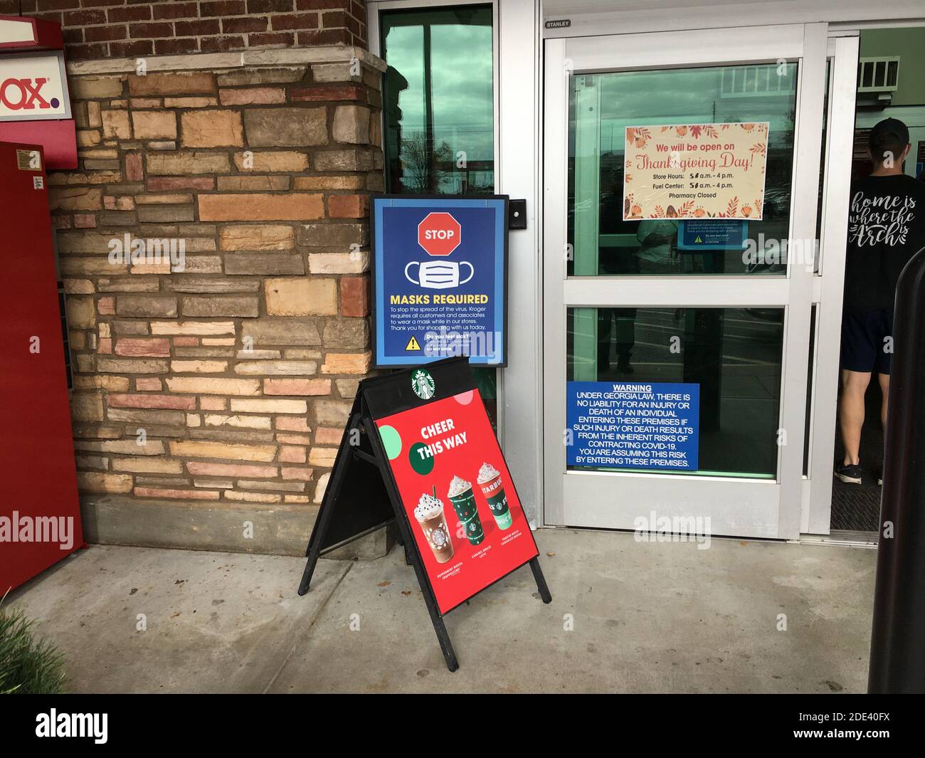 Augusta, Ga USA 11 25 20: Kroger grocery store mask requited signs and ...