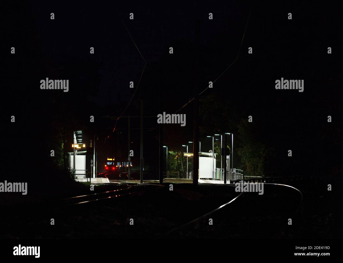 First London trams Croydon Tramlink Bombardier flexitiy swift CR4000 ...