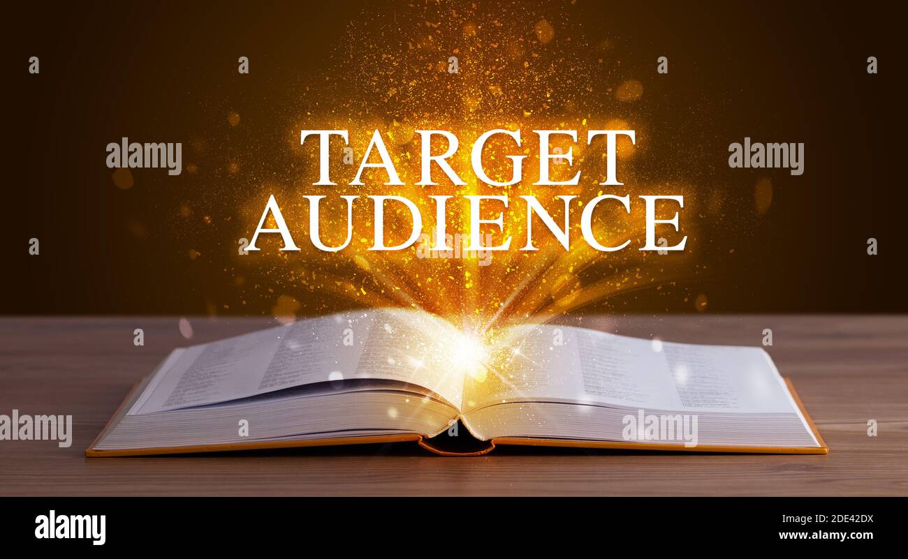 Book reading audience hi-res stock photography and images - Alamy