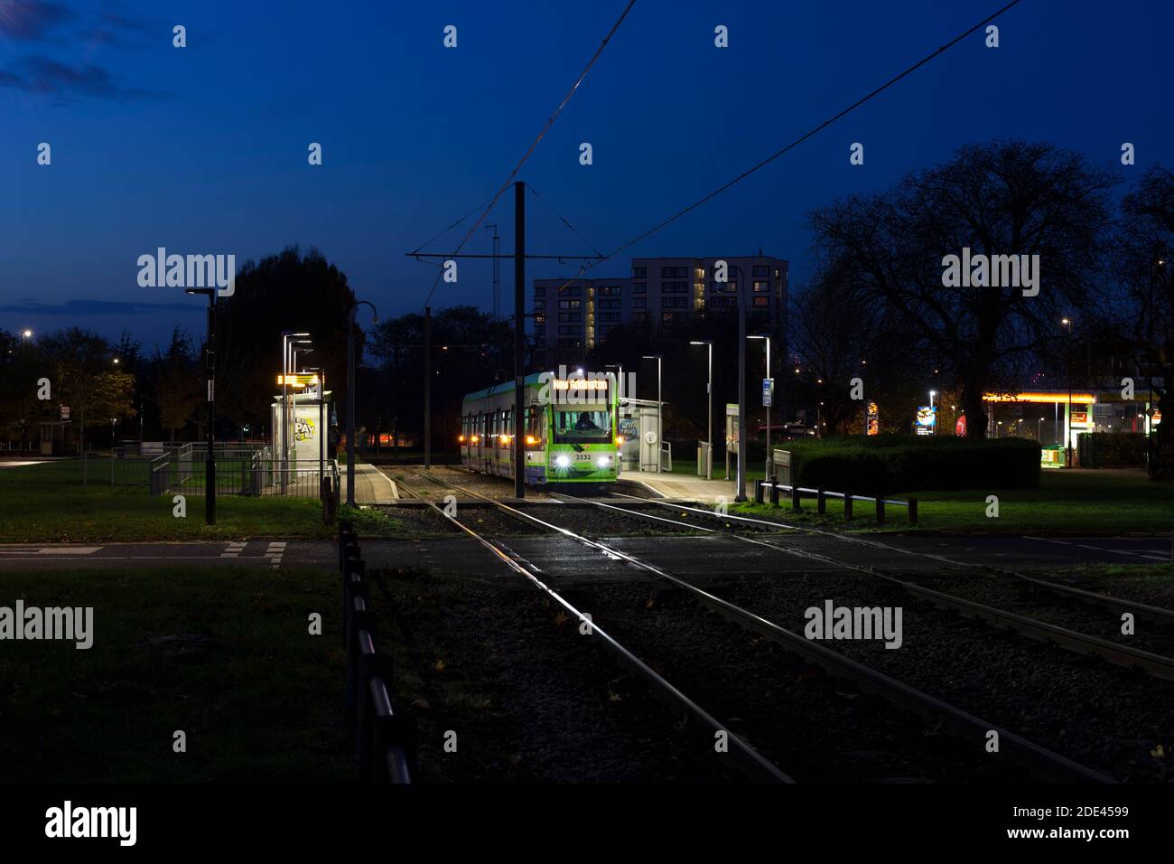 First London trams Croydon Tramlink Bombardier flexitiy swift CR4000 ...