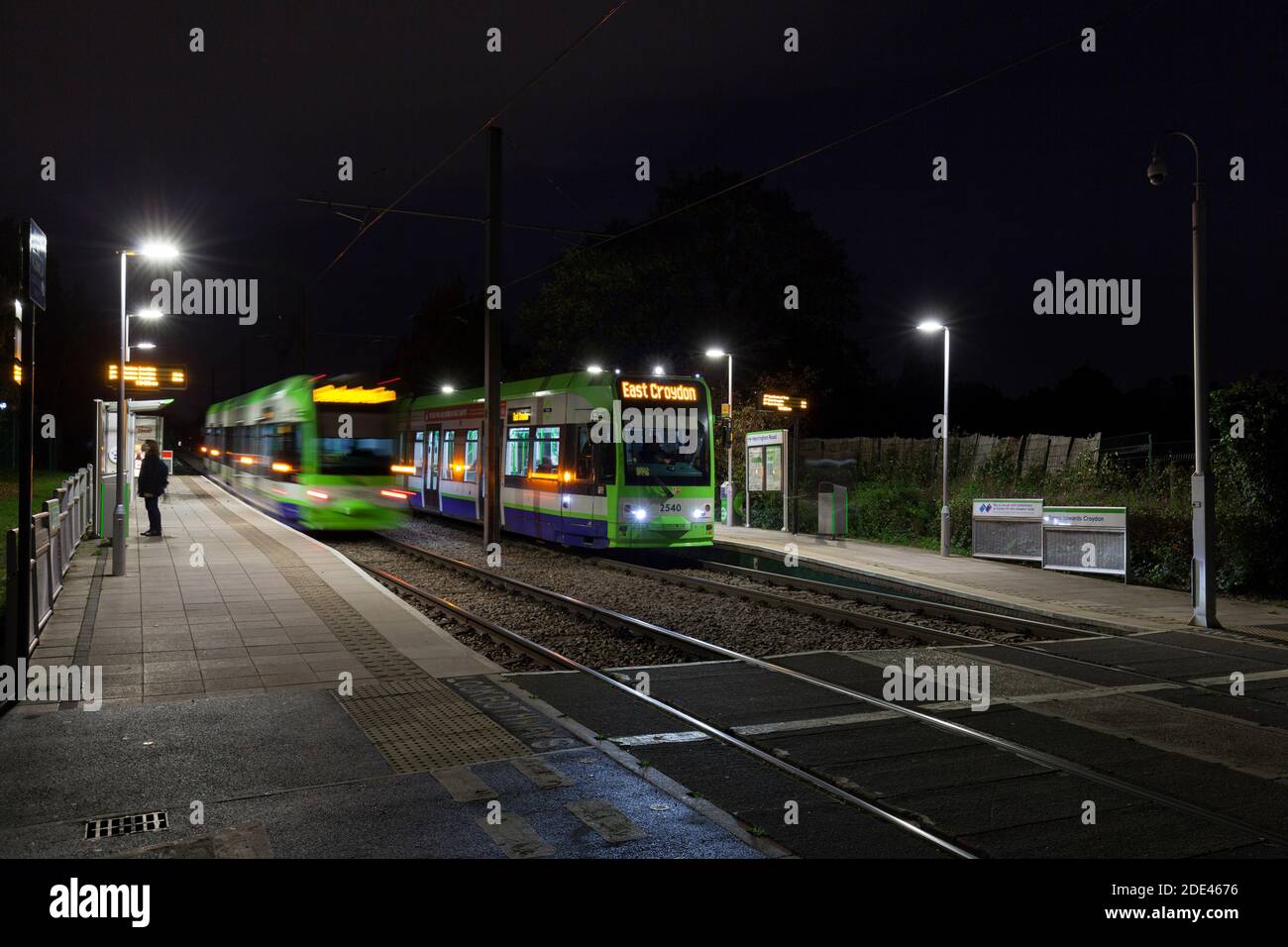 First London trams Croydon Tramlink Bombardier flexitiy swift CR4000 ...
